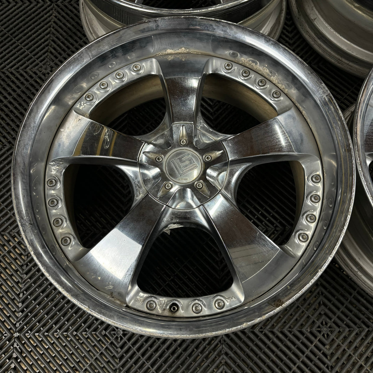 Work LS 105s 5x114.3 19x8.5 +30 – Parts From Japan